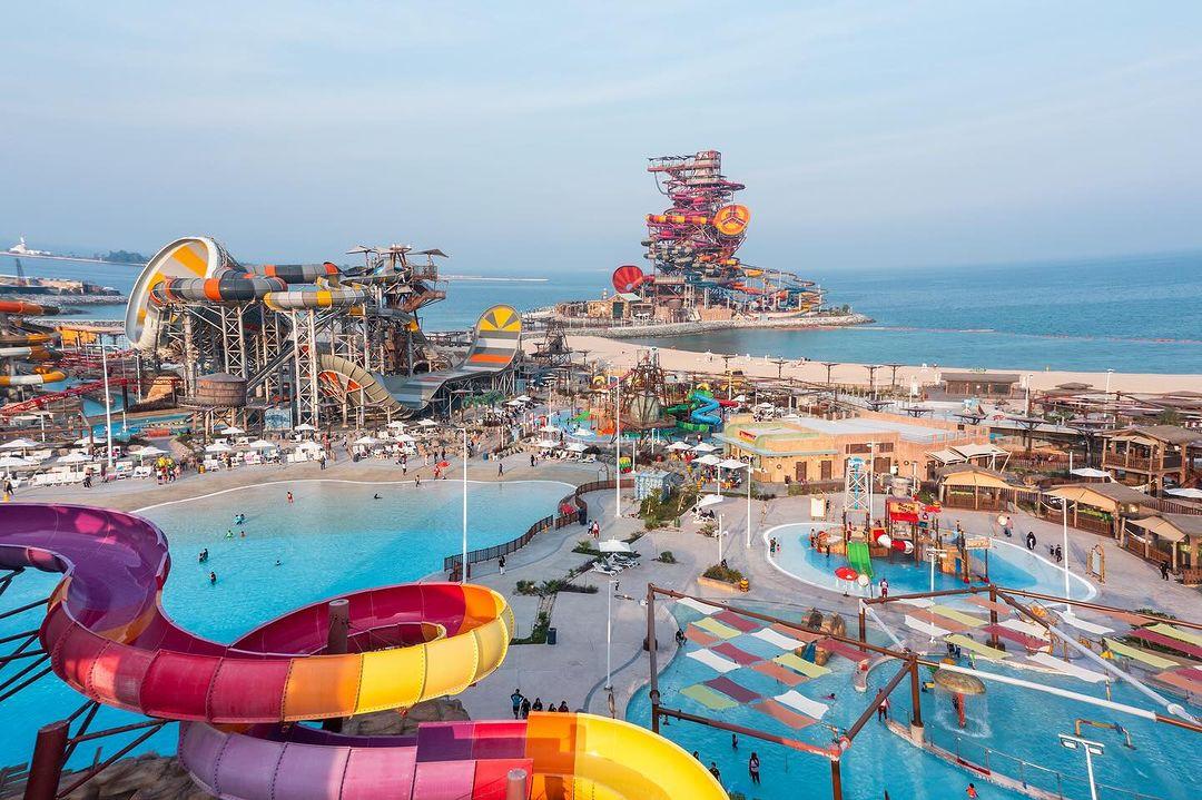 Qatar's Meryal Waterpark makes a splash with the world's highest ...
